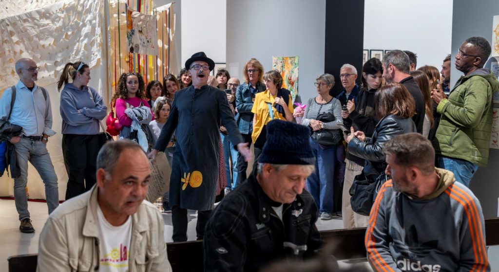 Performance “Cancionero Impropio” de Julio Jara - IVAM